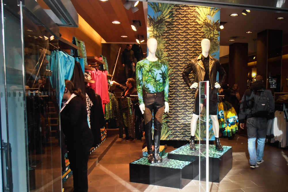 Versace for H&M in Munich - Fashionvictress - Fashionblog aus München